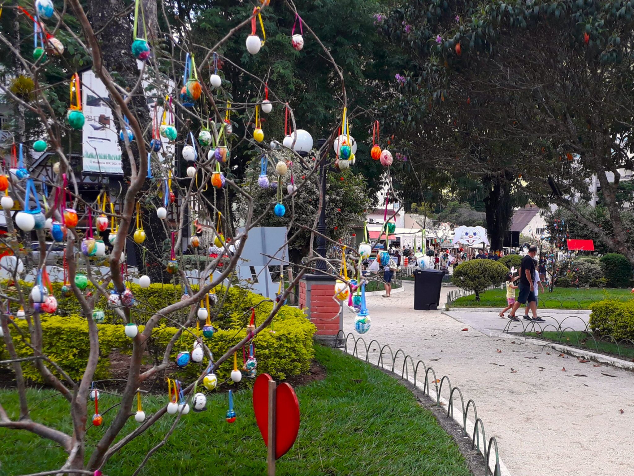 “Árvore de Páscoa”: conheça a Osterbaum com o Turismo Social do Sesc ...